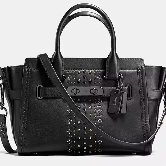 Coach | Bags | Coach Swagger 27 Leather With Bandana Rivets Tote ...